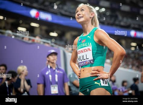 Jessica Hull Aus Nach Ihrem 1500m Vorlauf An Tag 1 Der World