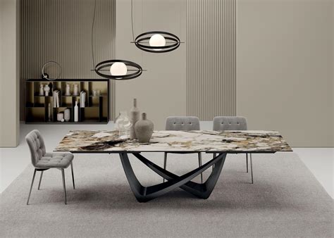 Bach Table Extendable Lacquered Metal Furnishing