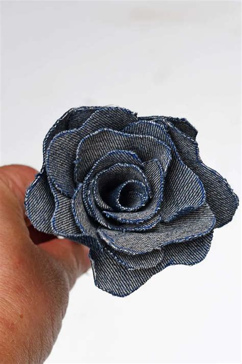 How To Make A Pretty Upcycled Denim Flowers Bouquet Pillar Box Blue