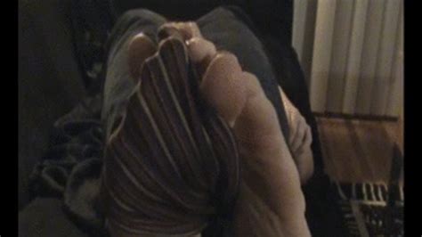 Xxx Toes Gabby Angular Feet Playing 3 Mpg