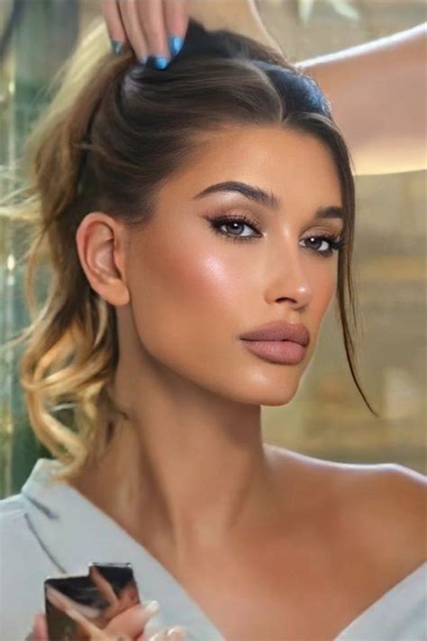 𝐇𝐚𝐢𝐥𝐞𝐲 𝐁𝐢𝐞𝐛𝐞𝐫 𝐞𝐝𝐢𝐭 Inspiração Cabelo Penteado Casamento Cabelo E