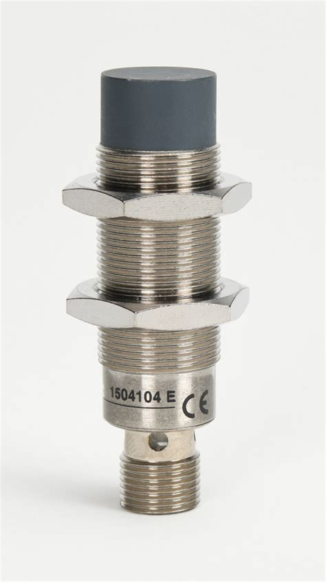 Inductive Proximity Sensor 18mm Diameter X 63 5mm Body 8mm Range Pn Pak Ap 2h