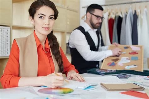 Associate Degree Programs In Fashion 2023