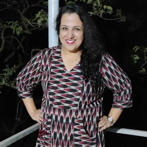 Divya Vinekar Movie Artist Age Birthday Biography