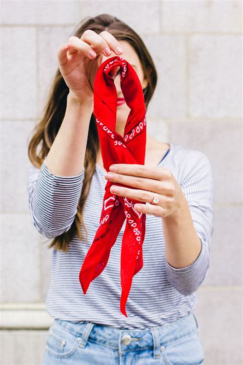 Red Bandana Around Neck How To Wear A Bandana Auorn