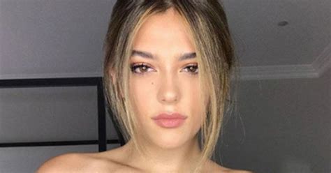 Sylvester Stallones Bombshell Daughter Poses Topless For Sizzling Snap