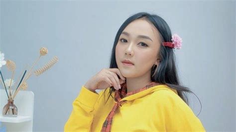 Viral Lagu Hello Kuala Lumpur Bunga Ehan Bangga Lagu Indonesia Disukai Negara Tetangga