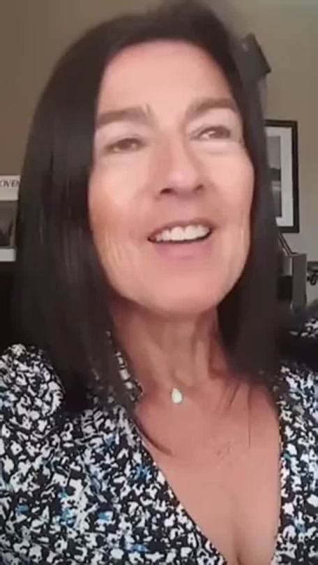 This Is How An Open Mother Should Be Mom Tumbex