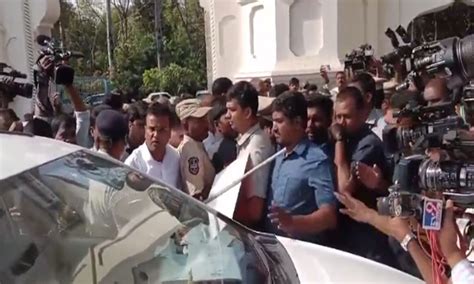 Telangana Assembly ఆటోల్లో వచ్చిన బీఆర్ఎస్ ఎమ్మెల్యేలు అసెంబ్లీ