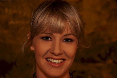 Natalli Diangelo Meets Her Secret Lover In A Cave For Anal Sex Photos