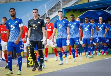 Левски с 3 издънки след загуба на старта Kotasport