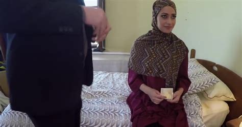 Arab Slut Takes Long Dong While Riding In Hotel Room Porno Movies