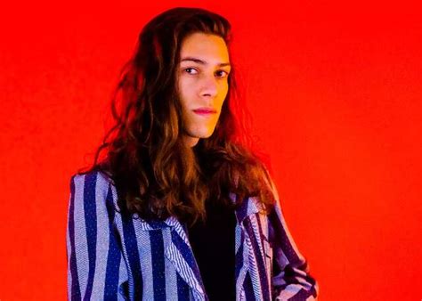 Com Shows Novos Franke E Renata Sena Animam Som Da Concha Diversão