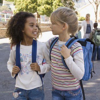 El Primer Amigo De La Infancia