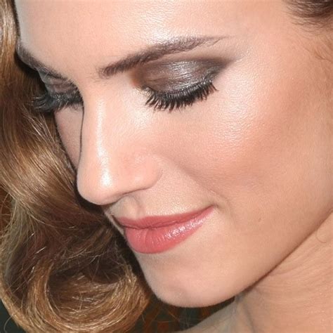 Allison Williams No Makeup Allison Williams Is New Face Of Simple
