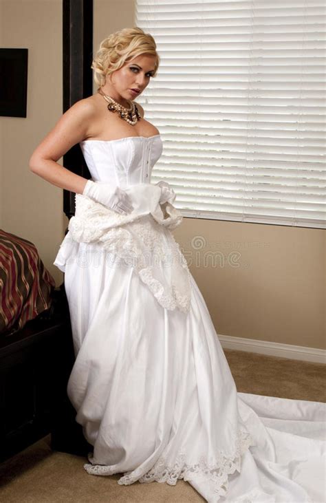 爱高清图片 新娘脱衣舞4 新娘脱衣舞4图片免费下载 5112340615 千图网pro