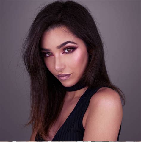 Glow Always Looks Like A Goddess Scrolller Glow Always Looks Like A Goddess Scrolller