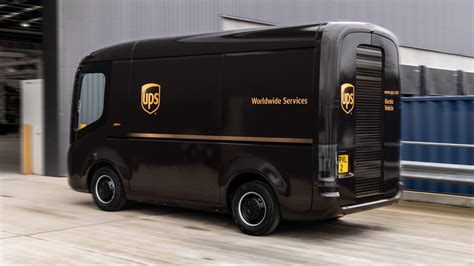 Ups Orders 10000 Electric Delivery Vans From Arrival