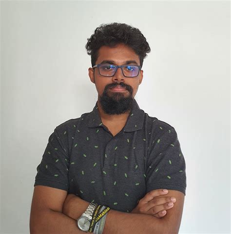 Ayesh Vininda Medium