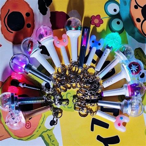 Kpop Idol Mini Lightstick Llavero Soporte Glow Stick Fans Regalo