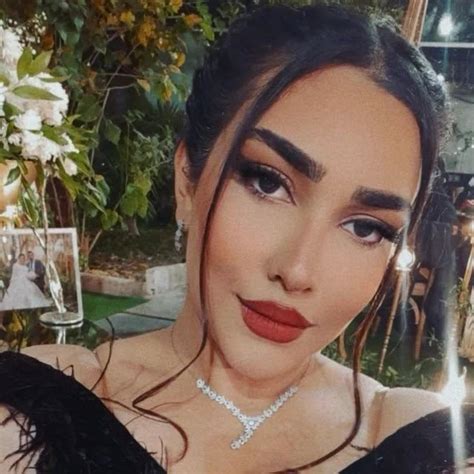 Niloofar Niloufar Saber • Threads Say More