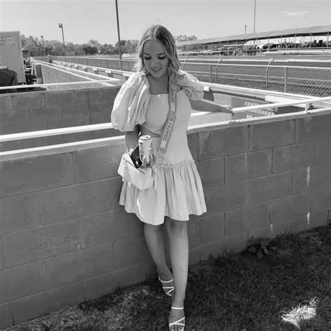 Izzy Townley Izzy Jane On Threads