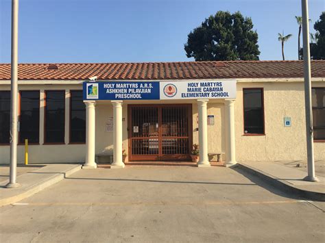 Ari Guiragos Minassian Armenian School Loving Our New School Sign We Hope You Can All Join Us