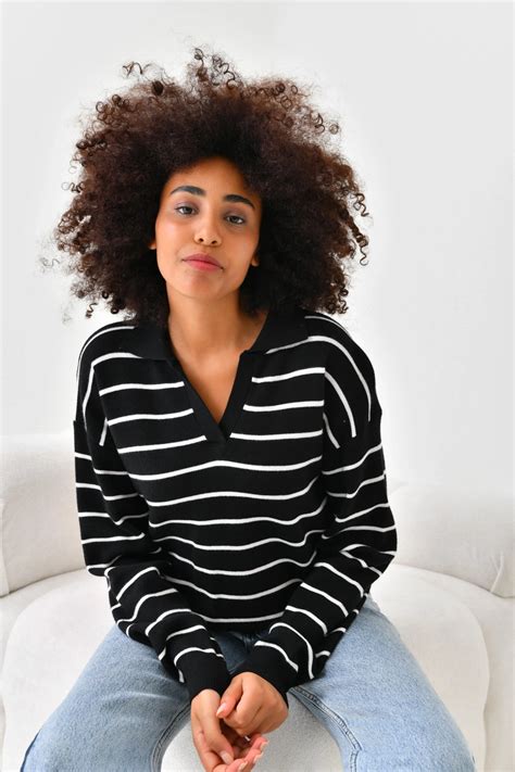 Kadın Siyah Çizgili Polo Yaka Yumuşak Dokulu Triko Kazak