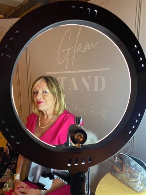 Glam Stand