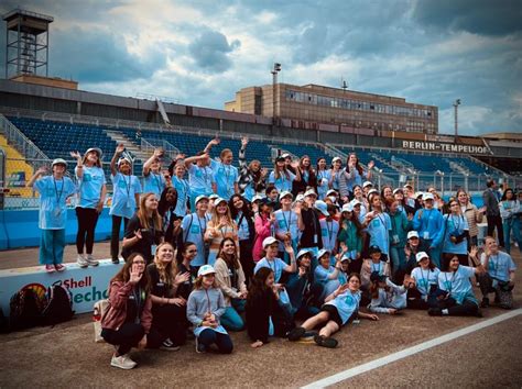 Hayley Mann On Linkedin Girlsontrackfe Girlsontrackfe Formulae Femalerepresentation…