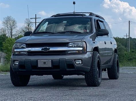 2006 Chevrolet Trailblazer With 17x9 12 Anthem Off Road Rogue And 31