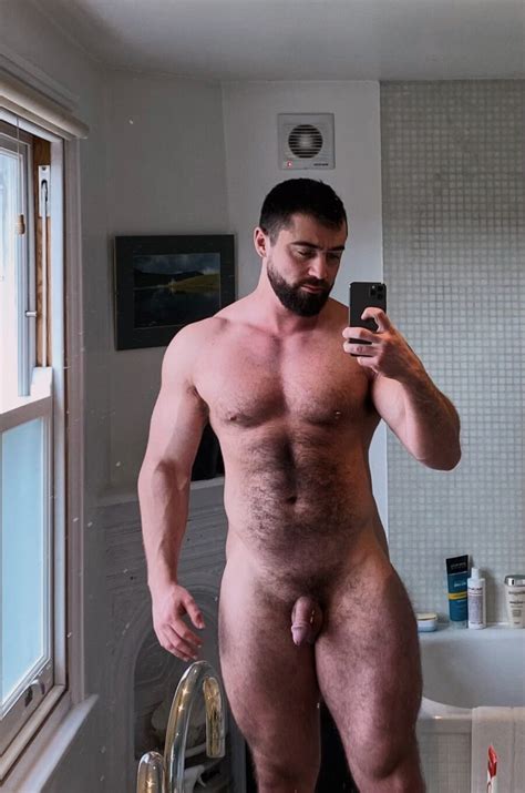 Model Of The Day Leo Benjamin Daily Squirt