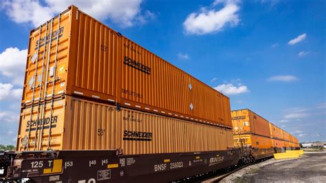 Cpkc And Schneider Ink Intermodal Deal Chamber Of Shipping