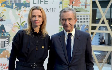 Qui Est Delphine Fille Du Milliardaire Bernard Arnault En Route Vers