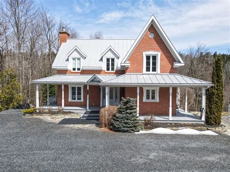 Équipe Fanny Rodrigue Et Sonia Robichaud Courtiers Immobiliers Added A New Équipe Fanny