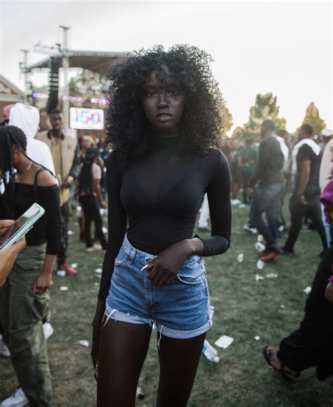 Anok Yai La Nueva Modelo Fetiche De La Moda Salió De Una Foto Viral De