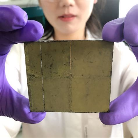 University Of Cambridge Develops Synthetic Leaf That Turns Sunlight