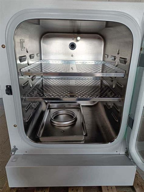 Binder Cb 150 Broedstoof Labmakelaar Benelux