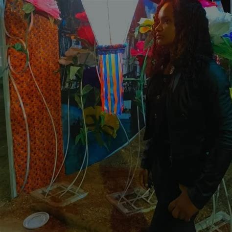 Simoneoliveira18 Simonemineirinha • Threads Say More