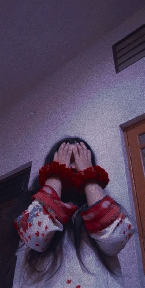 Hidden Face Girl Pic For Instagram Trend Dpz