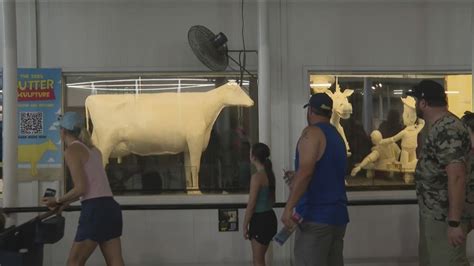 Iowa State Fairs Butter Cow To Be Displayed At Smithsonian