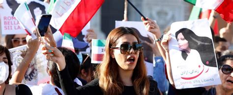 Cosa Possiamo Fare Per Le Donne In Iran Huffpost Italia
