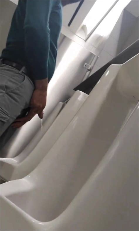Urinal Spy Video 185 Em Inglês
