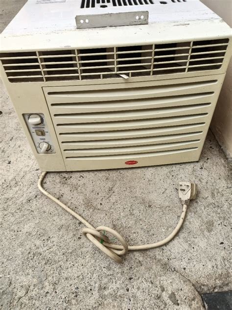 Condura Window Type Aircon Tv And Home Appliances Air Conditioning And Heating On Carousell