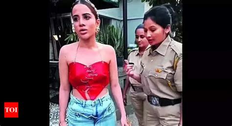 Tv Actor Urfi Javed Fakes Detention Booked For Defaming Cops Mumbai