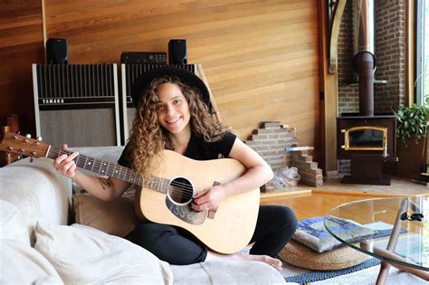 ‘sweet Nothing Is A Compelling Tune By Singer Songwriter Tara Hack