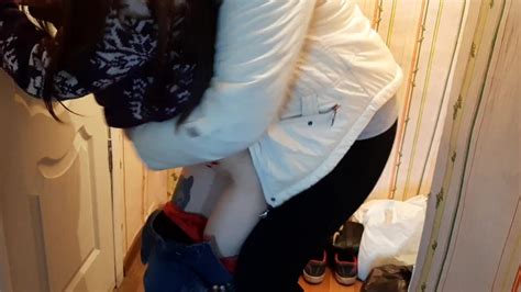 На день Святого Валентина курьерша доставила не только цветы но и оргазм Ikasmoks Free Sex