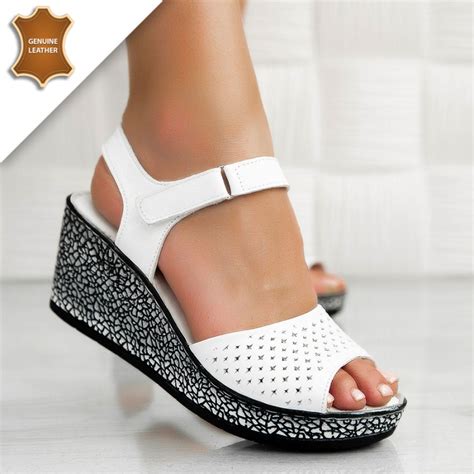 Сандали Izida White