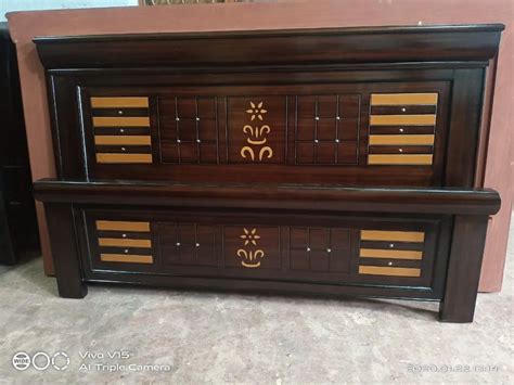 Brown Wooden Rectangle Bed Headboard For Home Bed Size Double At