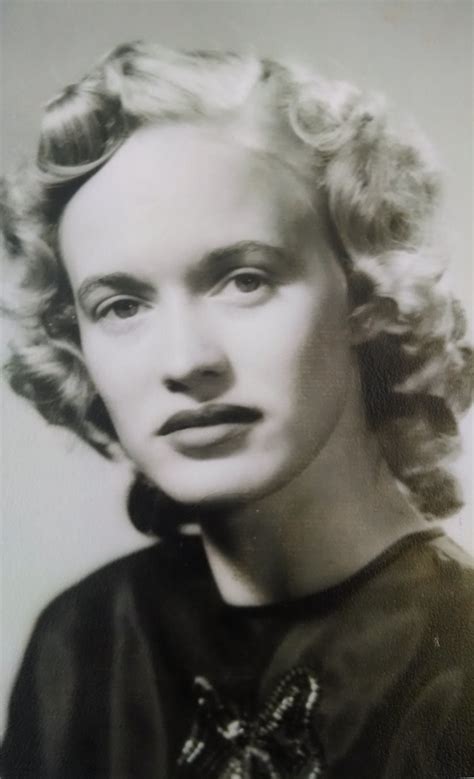 Anna Yatess Instagram Twitter And Facebook On Idcrawl